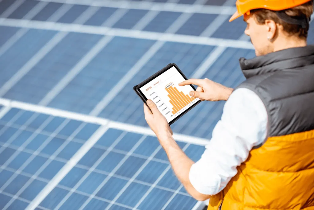 How to Monitor Solar Panel Performance: 7 Effective Methods to Boost ...